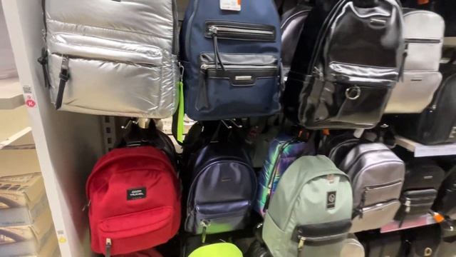 ASMR в магазине Kari трогаю сумки, обувь и др. АСМР без шёпота