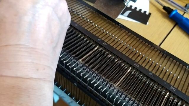 ЛЕГКИЙ НАБОР ДЛЯ ВЯЗАНИЯ С ПРИСТАВКОЙ.