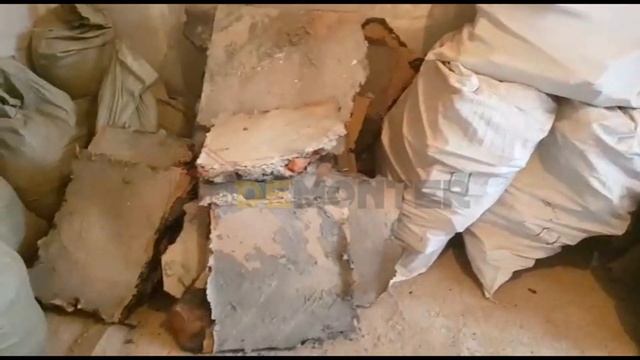 Мусор после демонтажа стяжки 11м2