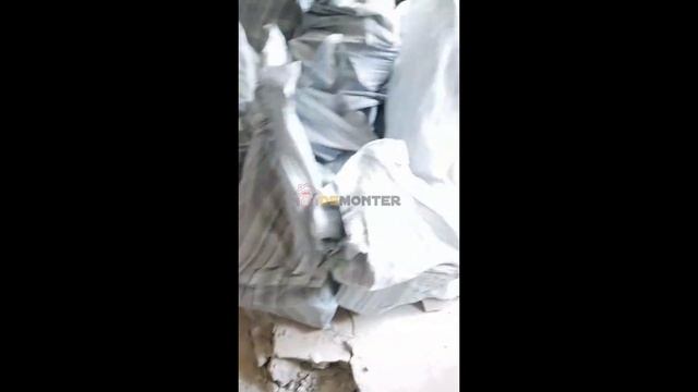 Снятие пескоцементной стяжки – 15 квадратов и 90 мешков мусора ☝️