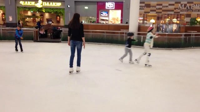 на льду Ашана