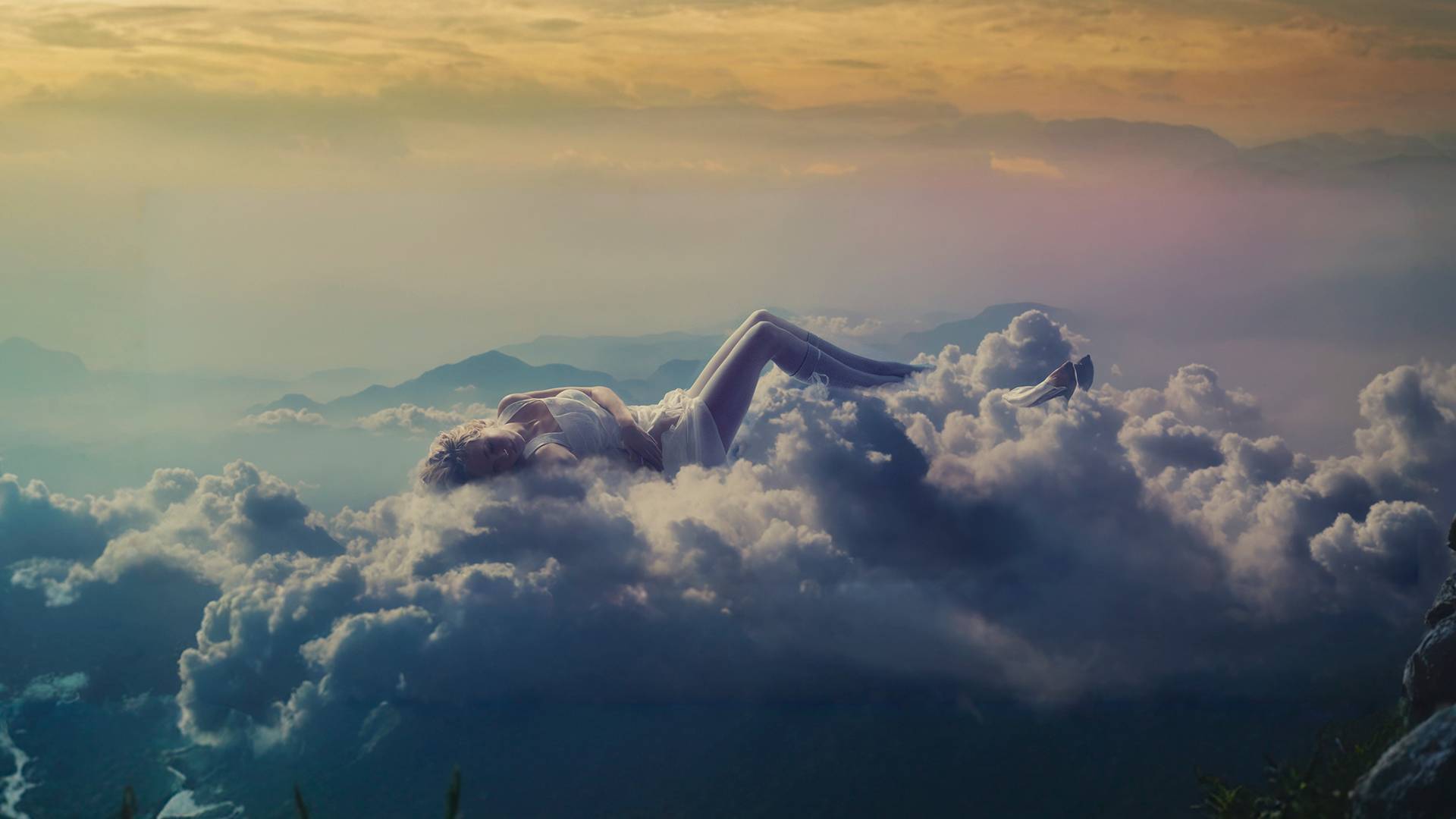 МУЗЫКА ДЛЯ СНА. СПЯЩИЙ НА ОБЛАКАХ