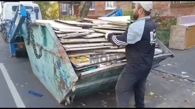 ВЫВОЗ СТАРОЙ МЕБЕЛИ НА УТИЛИЗАЦИЮ г. Королёв, ул. Мичурина 13.