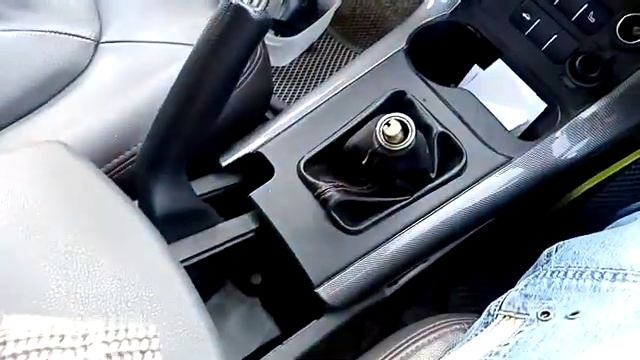 LIFAN X60 : снять накладку рычага КПП.