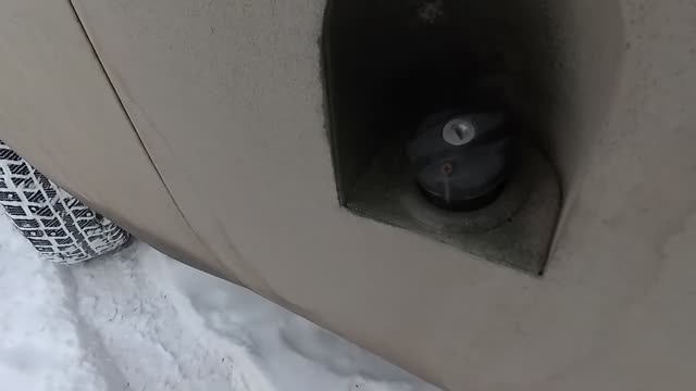 Уаз  -  делаем несливаемый бак..mp4