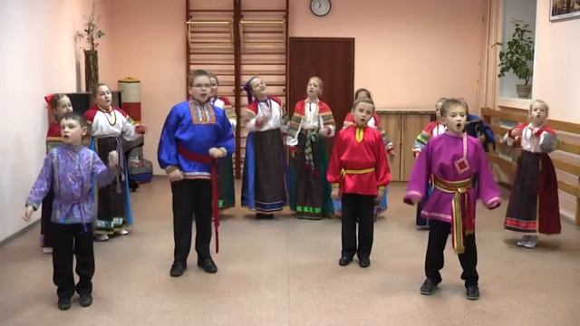 Фольклорный ансамбль  Родничок  - По ельничку, по березничку
