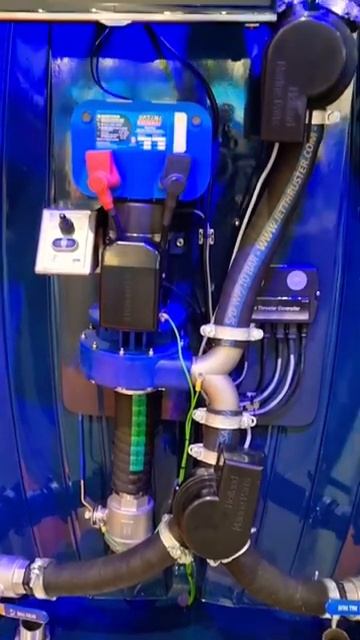 ⛵️Гидро подрулька для яхт. боутрастер. Плюсы очевидны. Минусы имеются⚓️