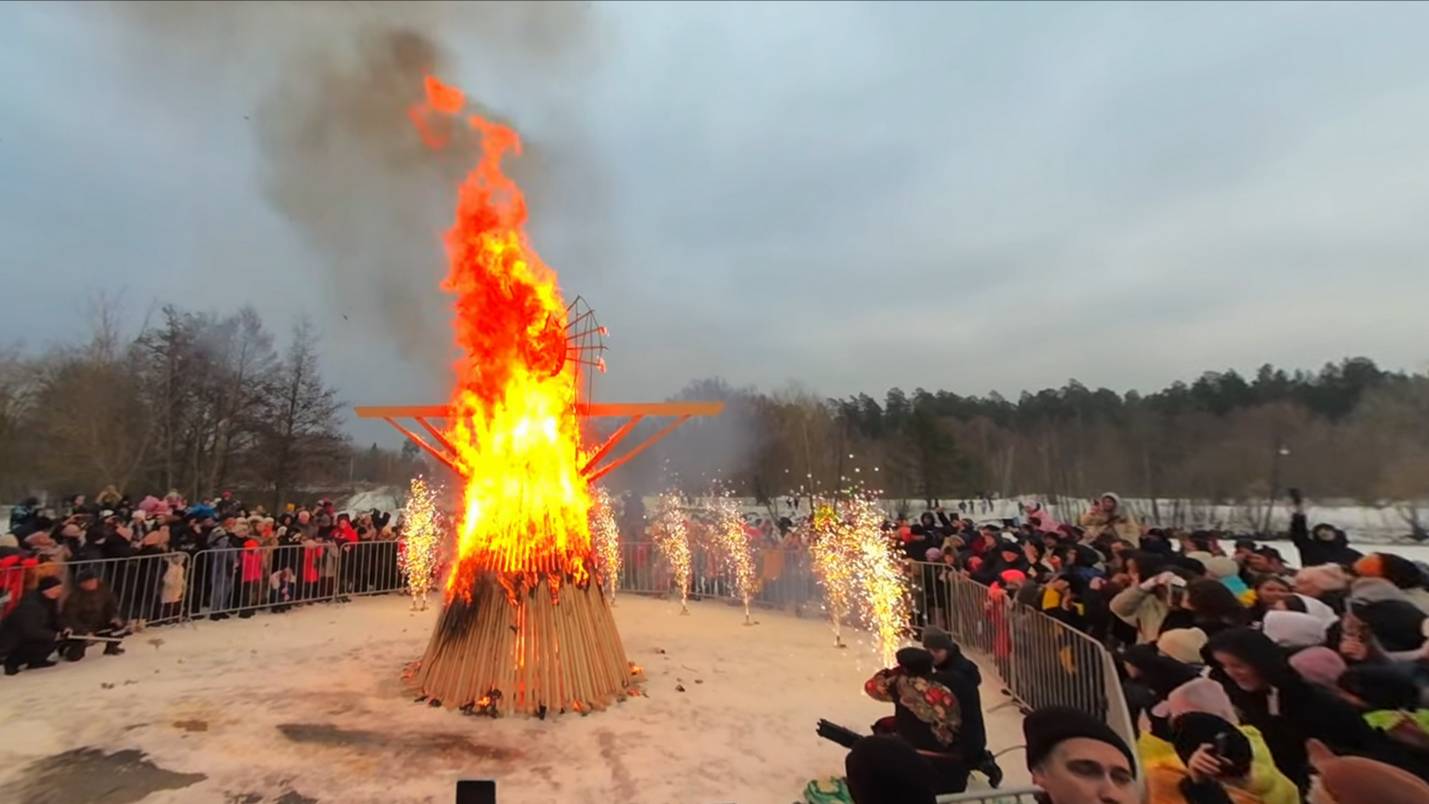 Масленица в Сарове 2025  (5.7k 180°  3D видео)