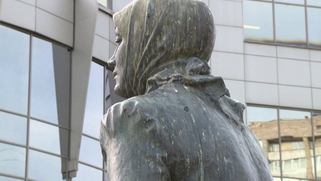 Городская скульптура "Охтенка"