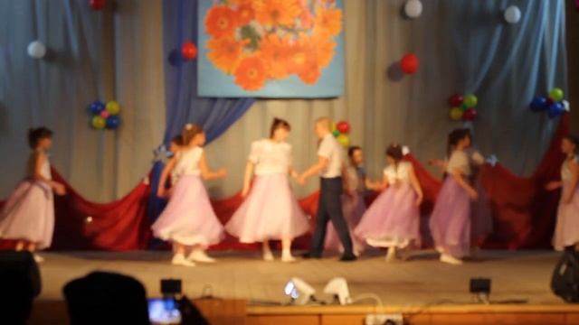 Танец "Вальс" - группа "Кидсбэнд" - руководитель Надежда Матвеева
