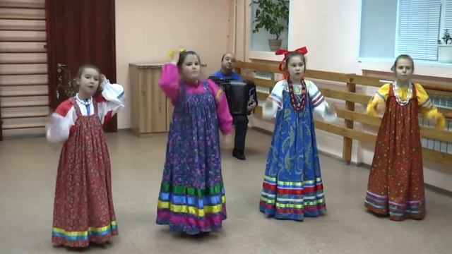 Фольклорный ансамбль  Родничок  - Разнесчастный воробей