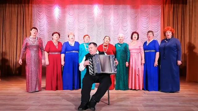 Народный ансамбль русской песни "Зорька алая" - "Песня не прощается с тобой..."