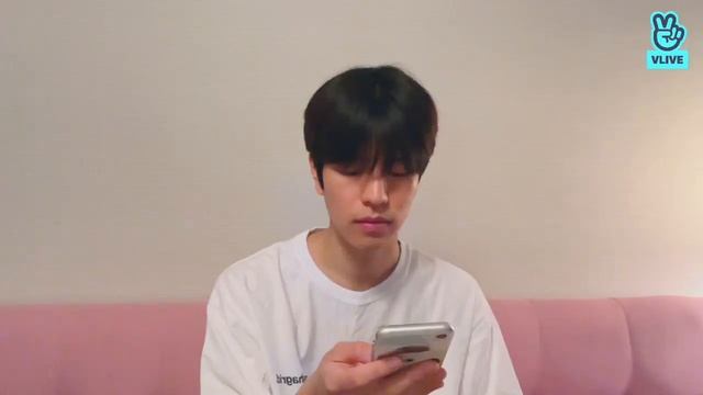 Stray Kids Vlive
Трансляция Сынмина (Jun 14 2022)
Маленькое счастье Сынмина, EP.28🐶 В Японии!