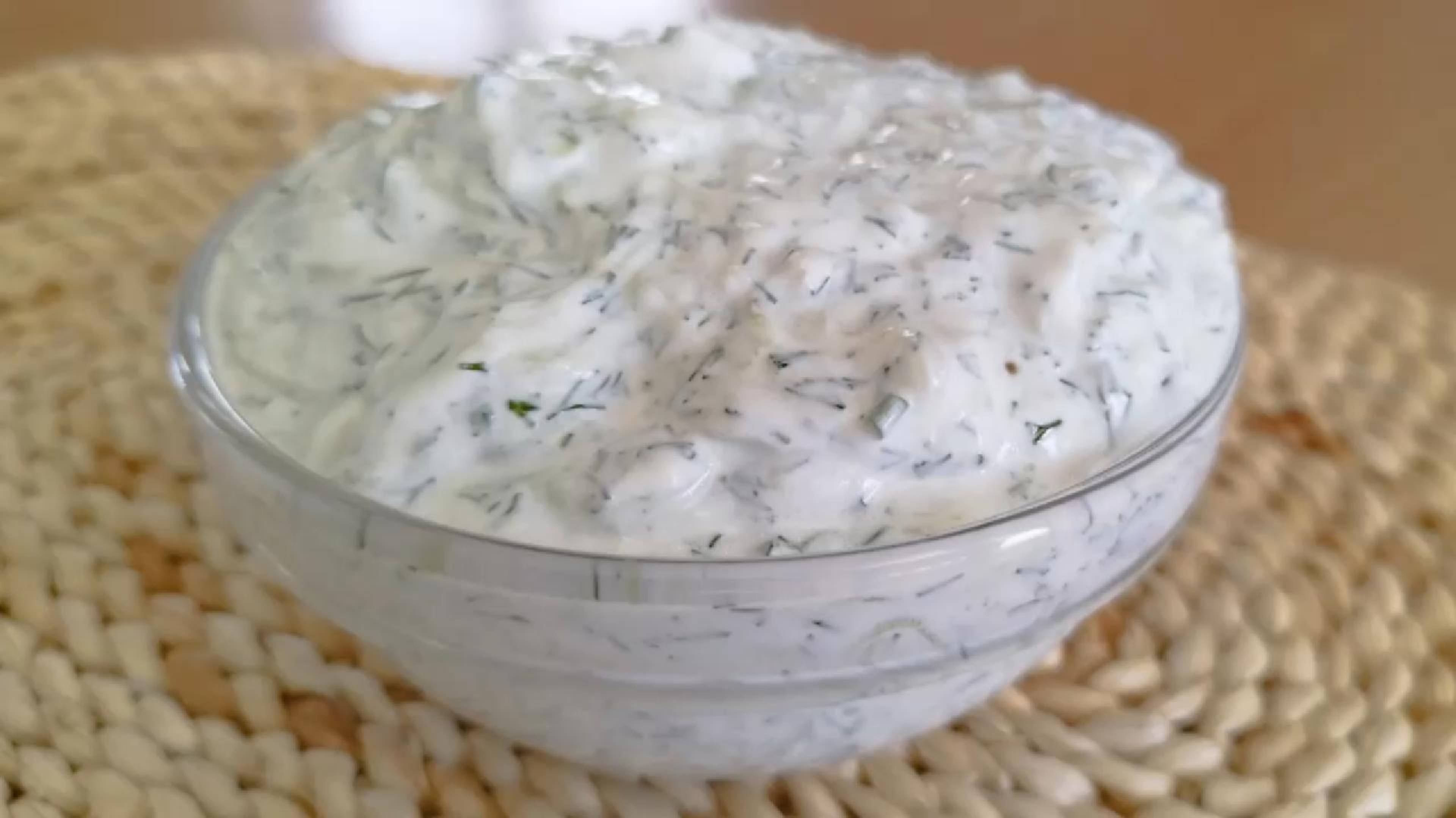 🧑🍳 Этот соус должен быть на каждом столе: Дзадзики от греческого шефа! 🧑🍳