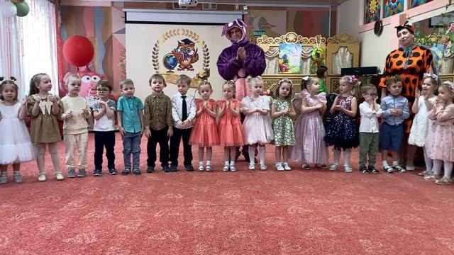 Песенка для бабушки "Лады-лады-ладушки" (Е. Гомонова) Группа №8 "Знайки"