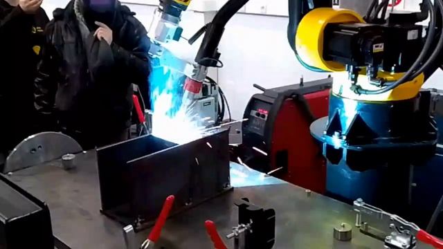 Демонстрационная сварка на макете клиента