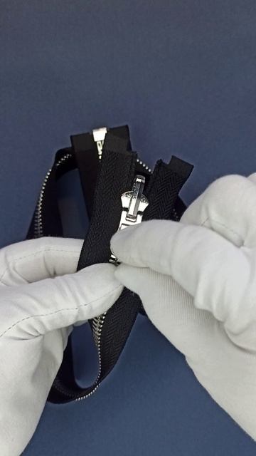 Молния перекидная разъемная Т-8 черная/никель 65см. Артикул 05448