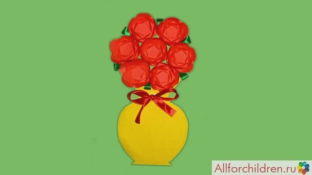 Ваза с цветами. Аппликация из бумаги
