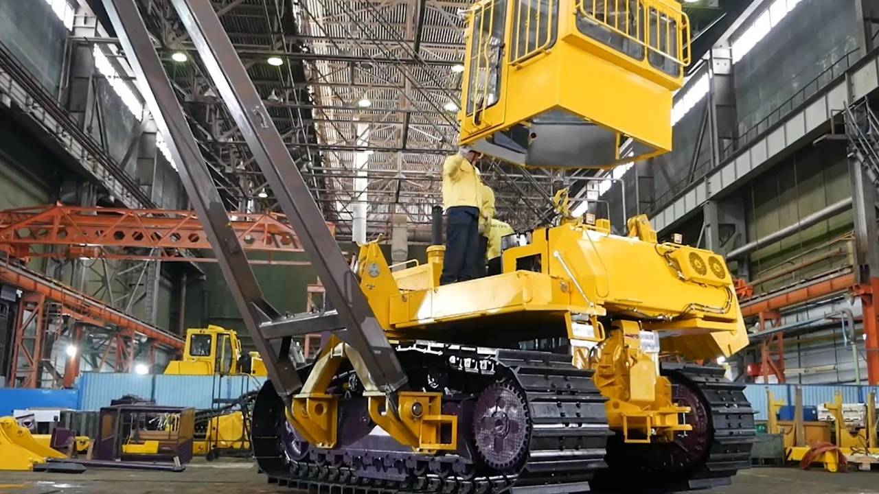 Демонтаж-монтаж кабины крана-трубоукладчика ЧЕТРА  ТГ-511Я