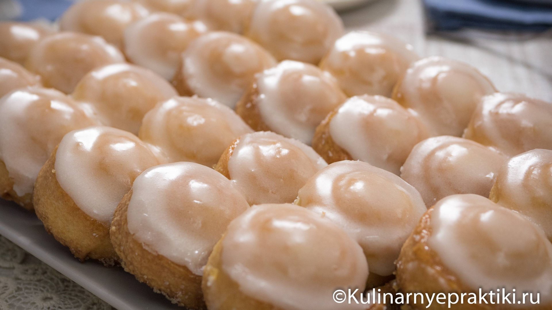 Берлинское творожное печенье “свиные ушки” с лимонной глазурью