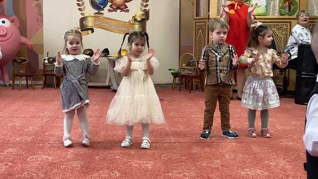 Песенка про бабушку. Группа №11 "Почемучки"