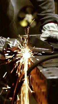 Работа в цеху - БАРСВЕЛД жжёт - #shorts #сваркаполуавтоматом