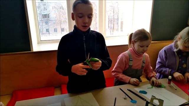 ВИДЕОУРОК 10. ПОДЕЛКА ИЗ ЦВЕТНОЙ БУМАГИ