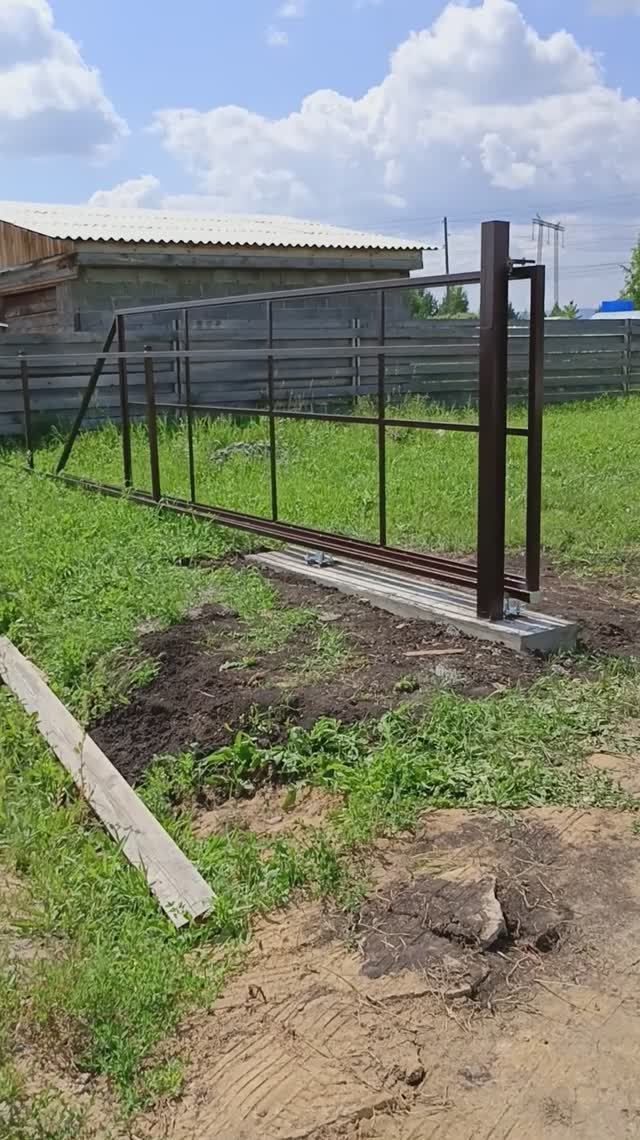 Откатные ворота в Красноярске.