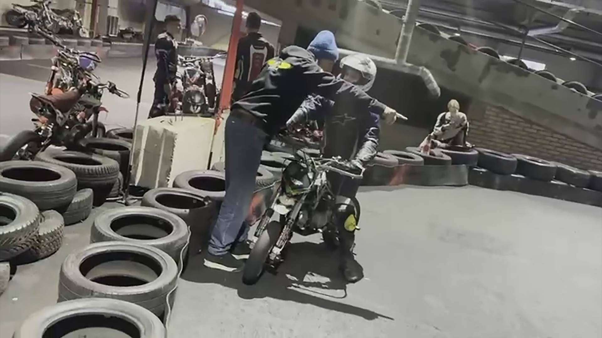 Тренировка 22.01.2025. Дмитрий Трифонов, основатель МотоАкадемии Екатеринбург, говорит и показывает