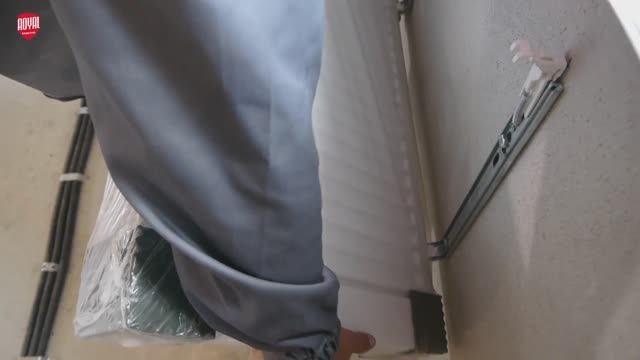 Монтаж панельного радиатора с нижним подключением