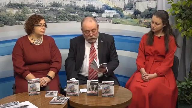 Игорь Витюк читает стихотворение фронтовика Сергея Лобанова "Три дня"