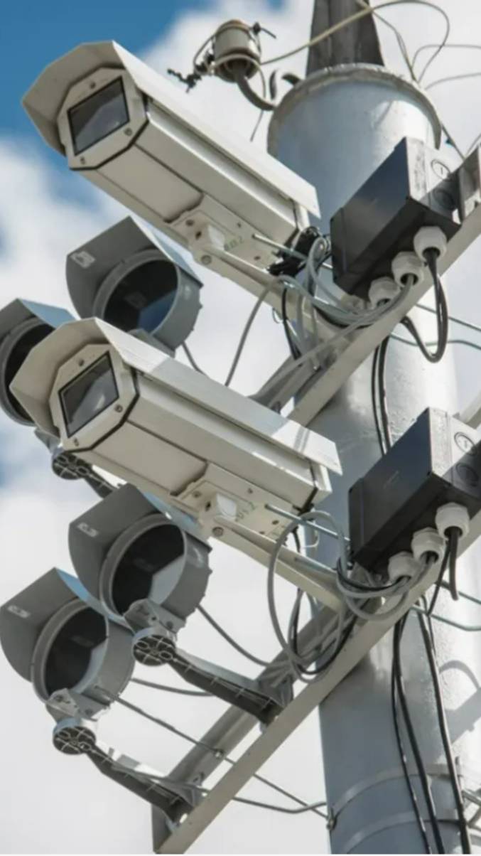 Штраф с камеры vs лишение прав: в чём разница?