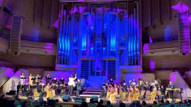 Enrico Colonna & Symphonic Orchestra of Russian Filarmoniya - Volare