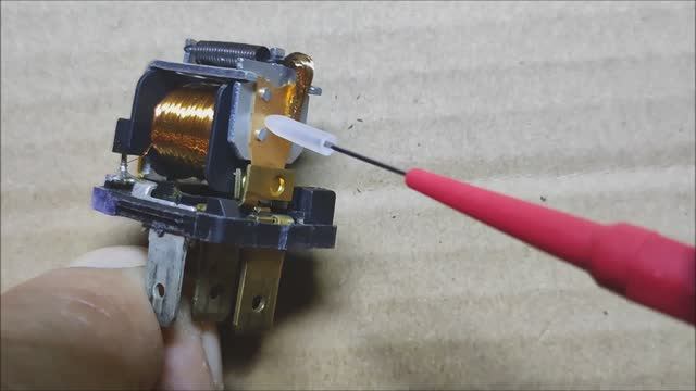 Автоэлектрика. Реле и предохранители.