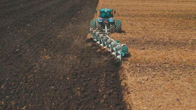 LONG FENG 7+1 демонстрация оборотного плуга