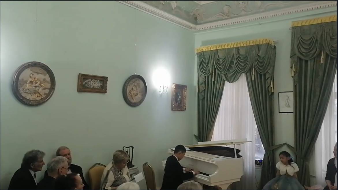 Полет шмеля  и танец феи Драже.  Фортепиано. Гао и Шань Чэньсюань