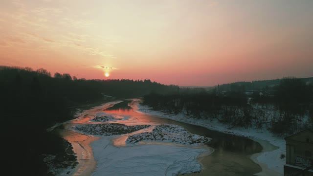 Заброшенная ГЭС: как природа побеждает время. гробовская ГЭС