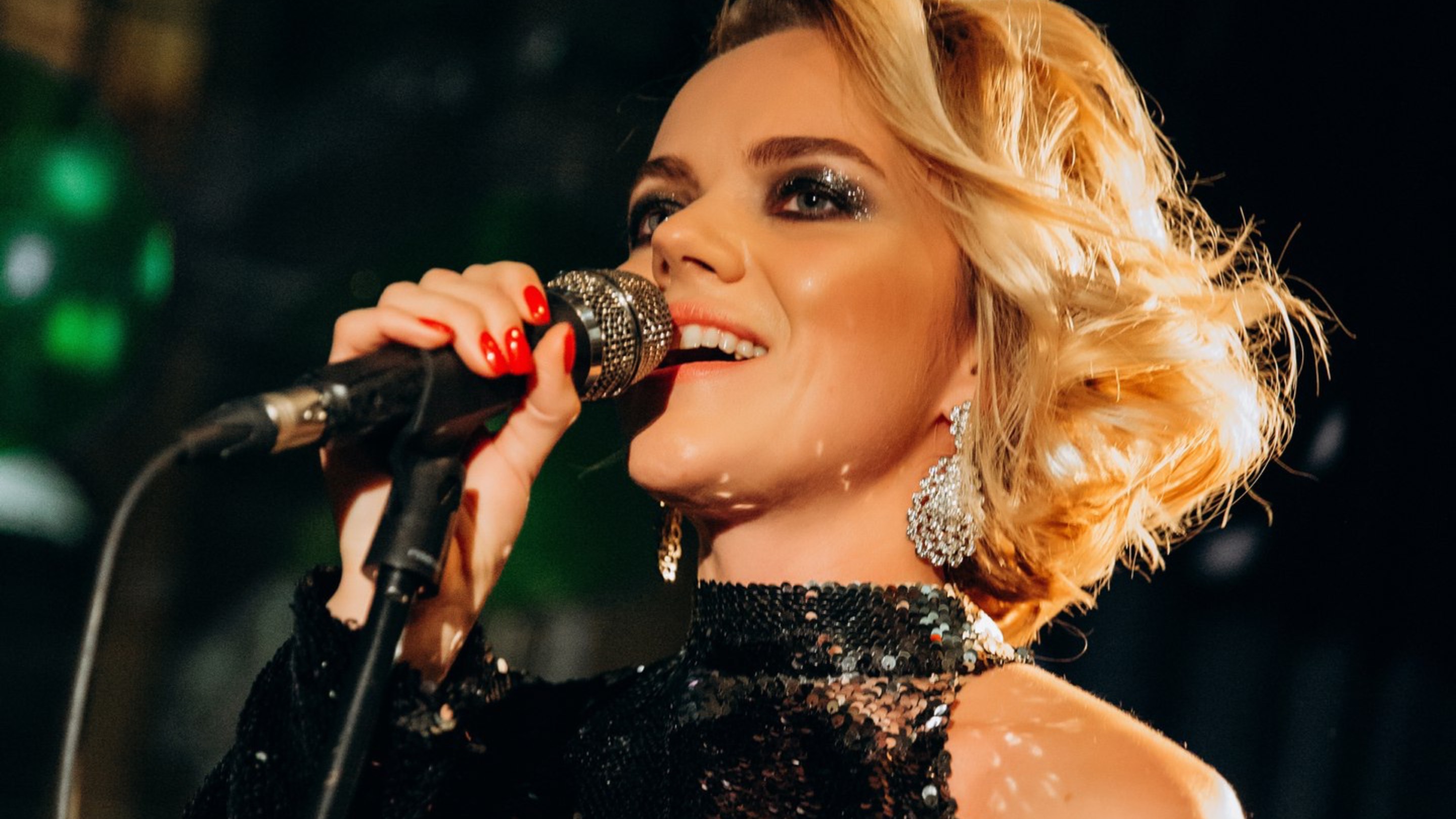 Настасья - Самолётами (live @ Social Club, 14.12.2017)