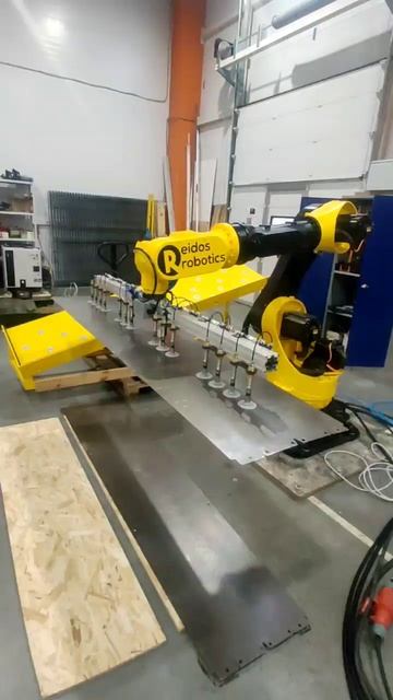 Робот на листогиб. Пробный запуск