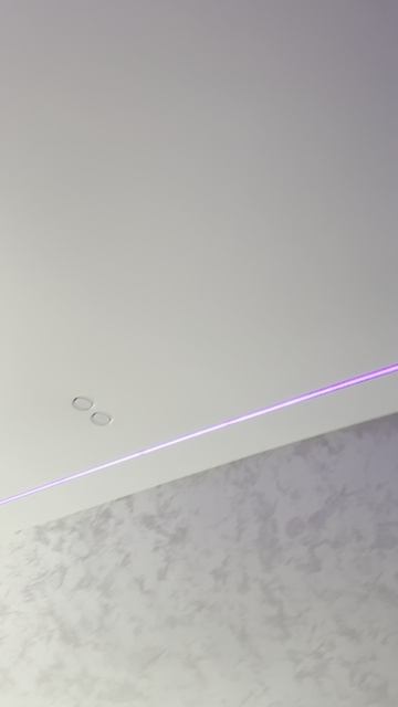 Установка натяжных потолков со световыми линиями