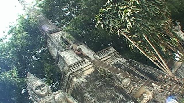 Вьентьян. Будда-парк. Башня великих путешественников