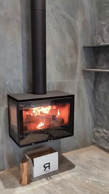 Монтаж камина на дровах Rocal Habit