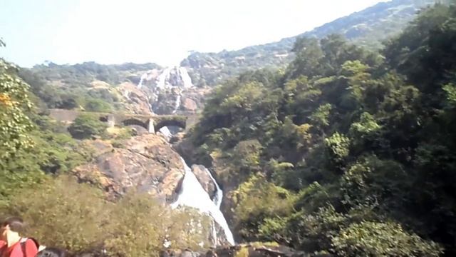 Индия. Южное ГОА. Водопад Дудхсагар. Река Мандави. Самый большой водопад в ГОА.