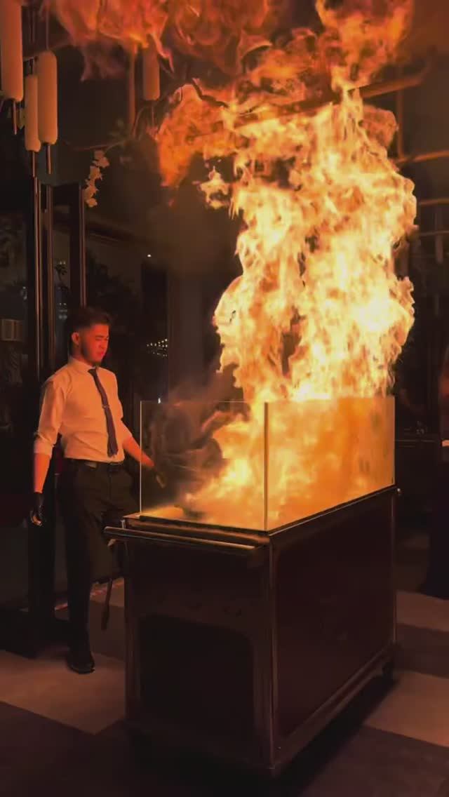 Восточный блок в ресторане LezzEt