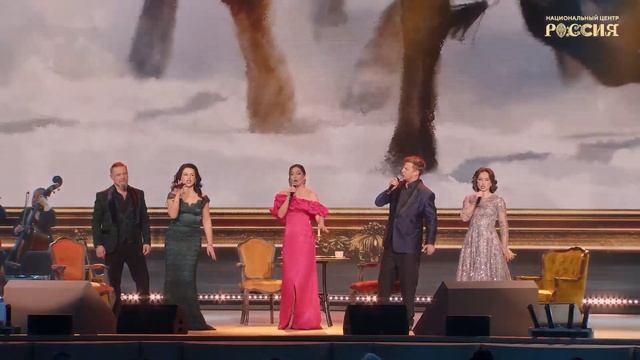 12. К. Дежнева, Н. Павлова, Г. Шарипова, А. Серов, А. Трофимов  – «Эй, ямщик, гони-ка к Яру»