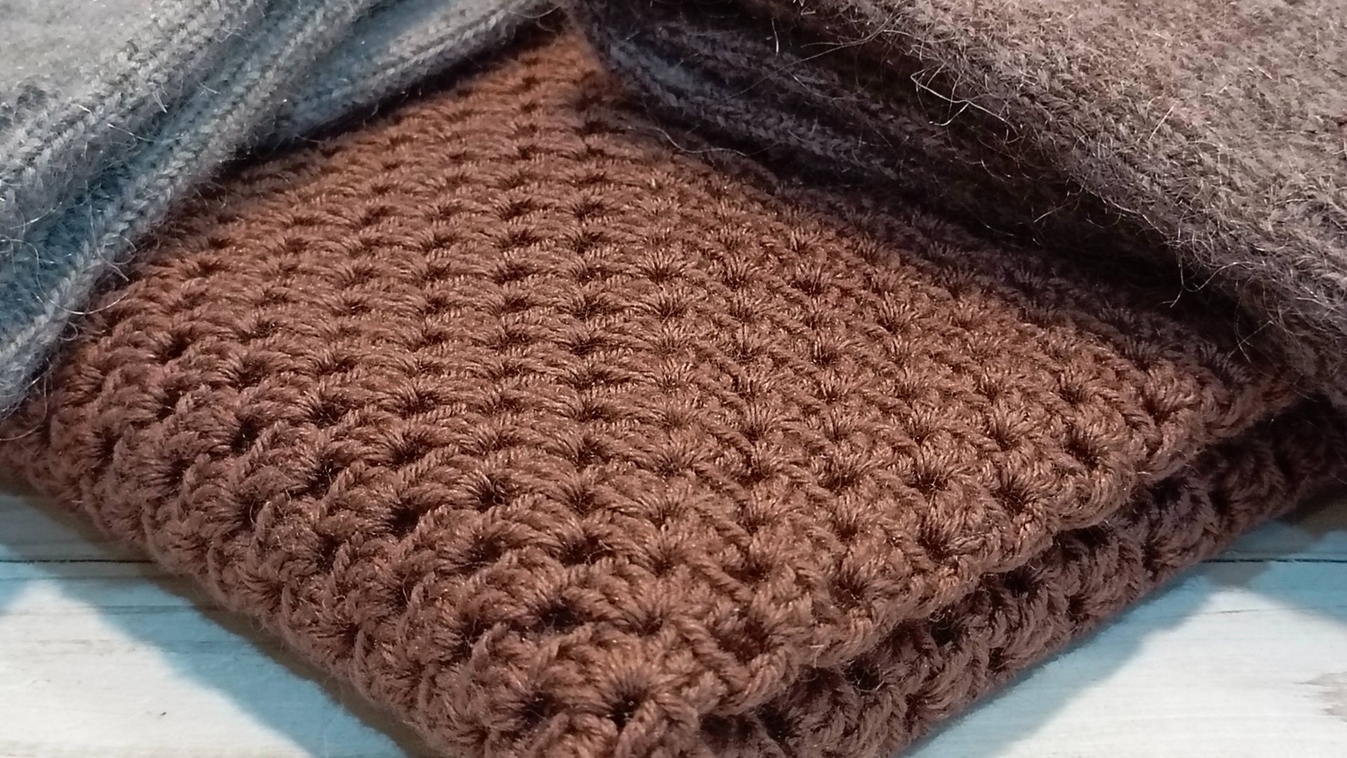 Что сегодня на крючке . Готовая работа -носочки с пяткой Стронг .