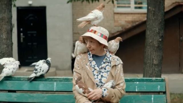 Бабушка и голуби