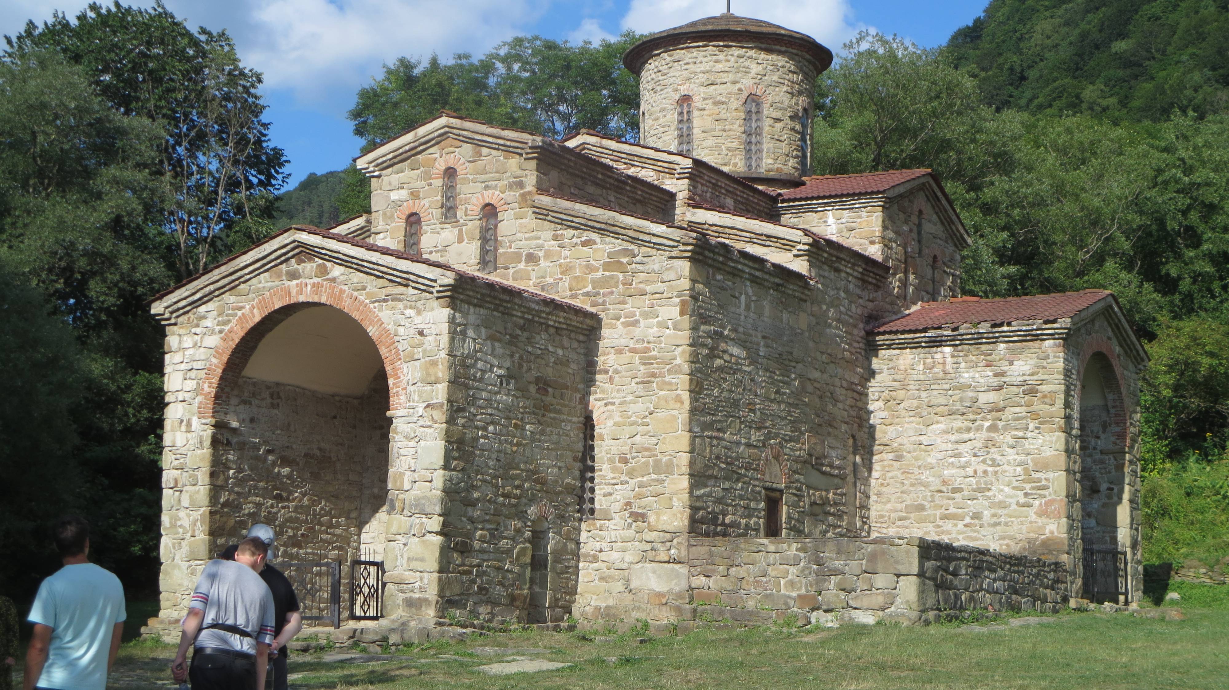 Путешествие по Сев. Кавказу. Ч.1. Нижний Архыз. Историческое городище. Лик Христа.Обсерватория.