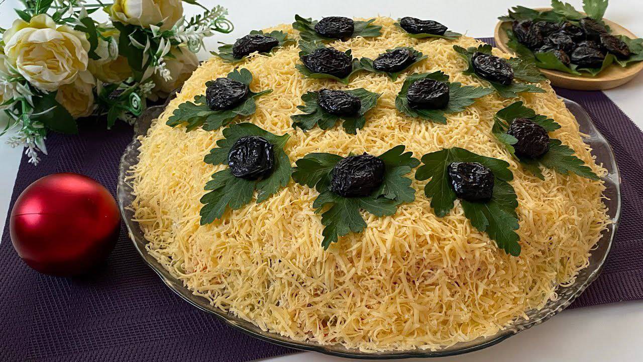 Безумно вкусно и просто / Салат черносливом и рисом