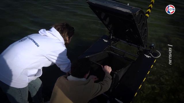 В СевГУ создали катамаран для уборки морского мусора